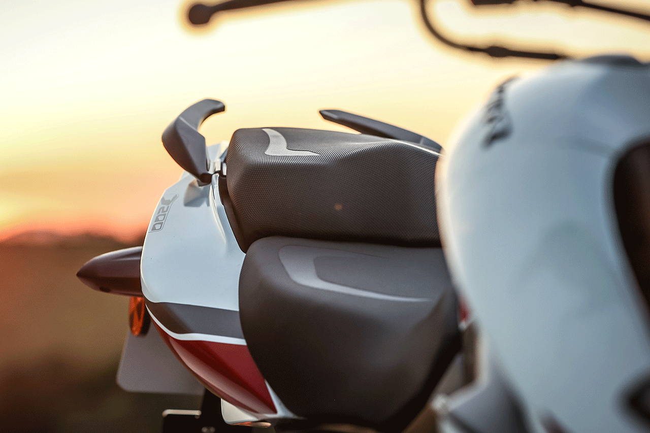 Nova Dominar 200 - Bajaj do Brasil